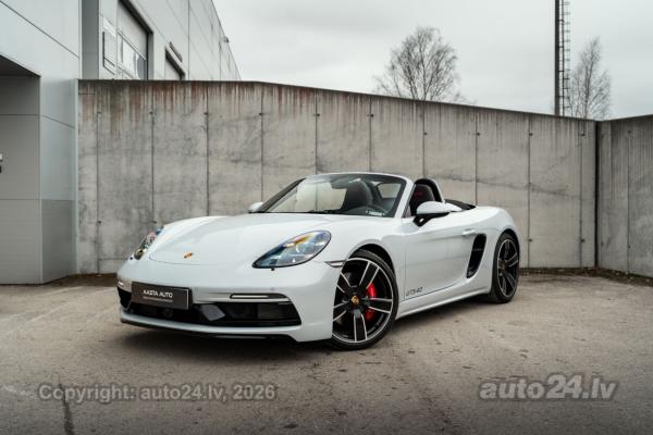 Pelēks Porsche 718 2025 Tartu, ar dzinēja tilpumu 4.00 L un nobraukumu 2 tūkst. km par 110000 €, foto 1 vietnē AUTOMOTO.COM.LV