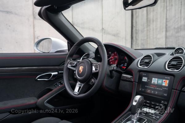 Pelēks Porsche 718 2025 Tartu, ar dzinēja tilpumu 4.00 L un nobraukumu 2 tūkst. km par 110000 €, foto 10 vietnē AUTOMOTO.COM.LV