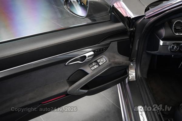 Grey Porsche 718 2020 in Tallinn, with an engine capacity of 2.50 L and mileage of 61 thousand km for 73900 €, photo 6 on AUTOMOTO.COM.LV