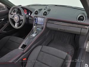 Pelēks Porsche 718 2023 Tallina, ar dzinēja tilpumu 4.00 L un nobraukumu 8 tūkst. km par 95000 €, foto 15 vietnē AUTOMOTO.COM.LV