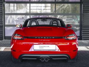 Red Porsche 718 2022 in Vilnius, with an engine capacity of 0.00 L and mileage of 13 thousand km for 64911 €, photo 5 on AUTOMOTO.COM.LV