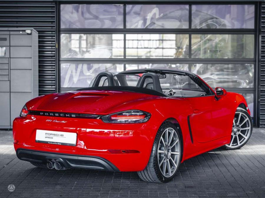 Red Porsche 718 2022 in Vilnius, with an engine capacity of 0.00 L and mileage of 13 thousand km for 64911 €, photo 6 on AUTOMOTO.COM.LV