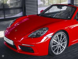 Red Porsche 718 2022 in Vilnius, with an engine capacity of 0.00 L and mileage of 13 thousand km for 64911 €, photo 11 on AUTOMOTO.COM.LV
