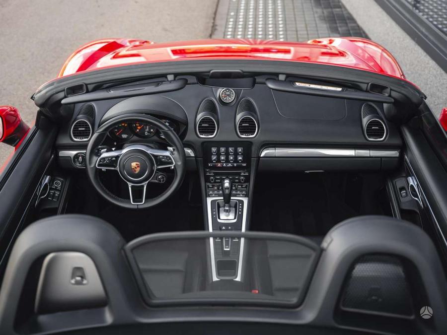 Red Porsche 718 2022 in Vilnius, with an engine capacity of 0.00 L and mileage of 13 thousand km for 64911 €, photo 24 on AUTOMOTO.COM.LV
