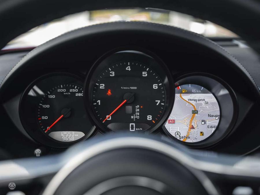 Red Porsche 718 2022 in Vilnius, with an engine capacity of 0.00 L and mileage of 13 thousand km for 64911 €, photo 26 on AUTOMOTO.COM.LV