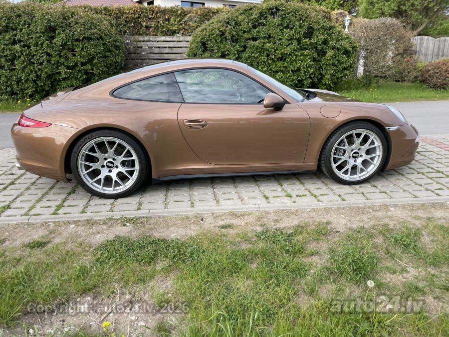 Smilšu krāsa Porsche 911 2014 Tallina, ar dzinēja tilpumu 3.40 L un nobraukumu 69 tūkst. km par 84900 €, foto 4 vietnē AUTOMOTO.COM.LV