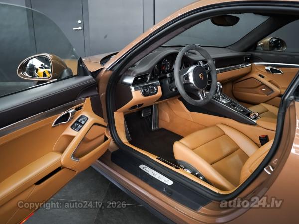 Beige Porsche 911 2014 in Tallinn, with an engine capacity of 3.40 L and mileage of 69 thousand km for 87900 €, photo 6 on AUTOMOTO.COM.LV