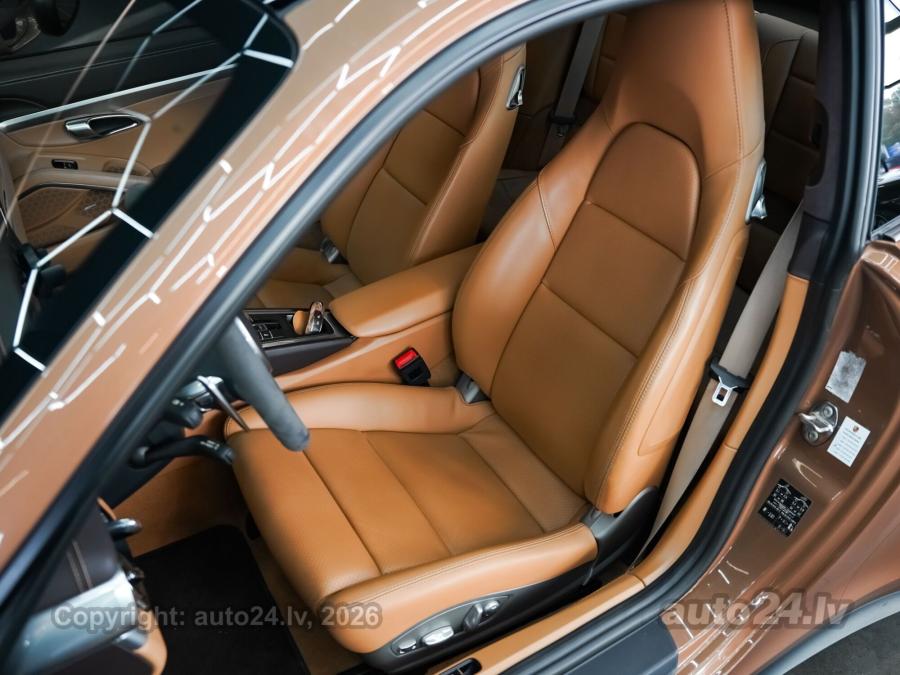 Smilšu krāsa Porsche 911 2014 Tallina, ar dzinēja tilpumu 3.40 L un nobraukumu 69 tūkst. km par 87900 €, foto 9 vietnē AUTOMOTO.COM.LV