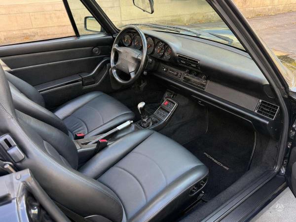 Melns Porsche 911 1998 Viļņa, ar dzinēja tilpumu 3.60 L un nobraukumu 78 tūkst. km par 75999 €, foto 6 vietnē AUTOMOTO.COM.LV