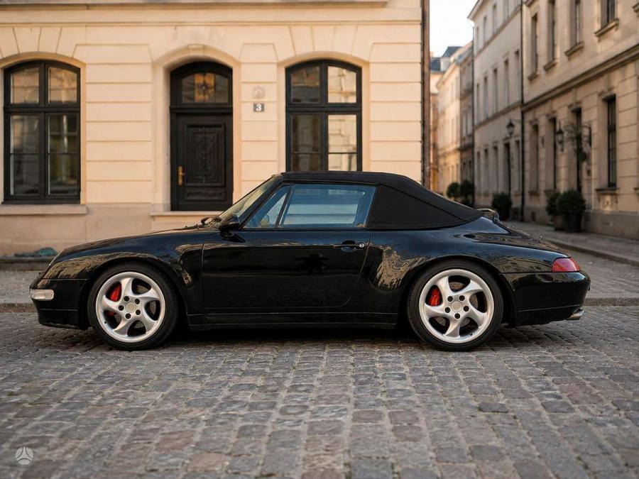 Melns Porsche 911 1998 Viļņa, ar dzinēja tilpumu 3.60 L un nobraukumu 78 tūkst. km par 75999 €, foto 8 vietnē AUTOMOTO.COM.LV