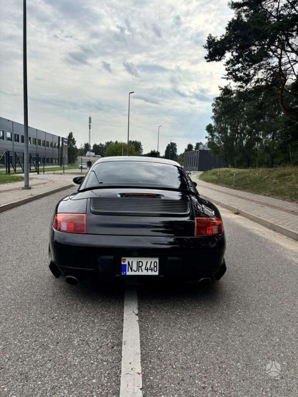 Black Porsche 911 1999 in Vilnius, with an engine capacity of 3.39 L and mileage of 116 thousand km for 24999 €, photo 6 on AUTOMOTO.COM.LV