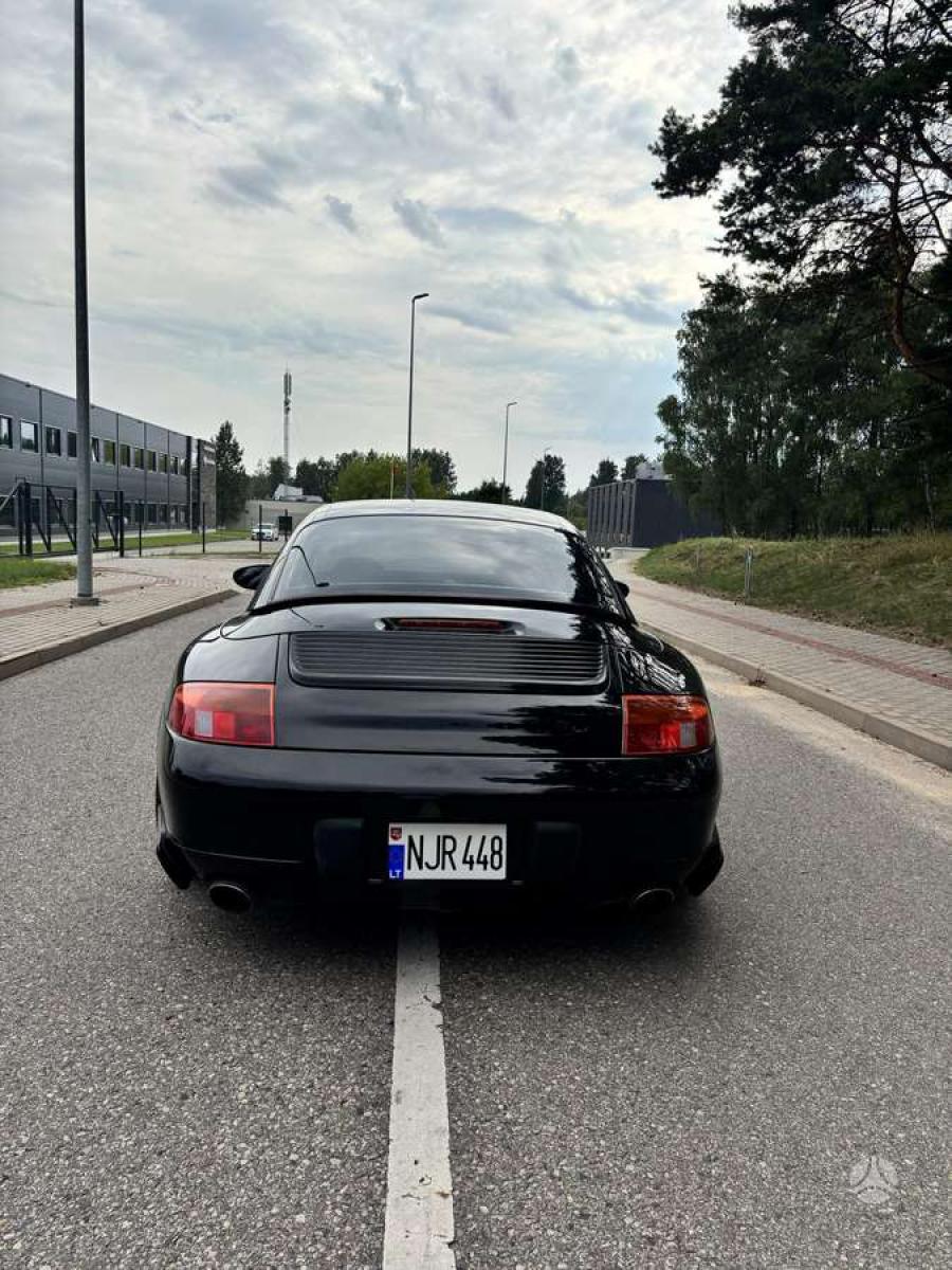 Black Porsche 911 1999 in Vilnius, with an engine capacity of 3.39 L and mileage of 116 thousand km for 24999 €, photo 7 on AUTOMOTO.COM.LV