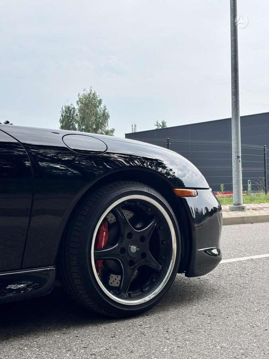 Black Porsche 911 1999 in Vilnius, with an engine capacity of 3.39 L and mileage of 116 thousand km for 24999 €, photo 9 on AUTOMOTO.COM.LV