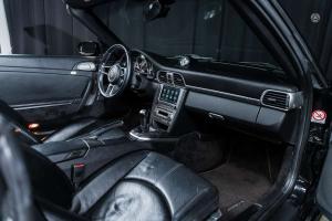 Черный Порше 911 2006 в Вильнюс, объемом двигателя 3.82 л и пробегом 68 тыс. км за 45000 €, фото 31 на AUTOMOTO.COM.LV