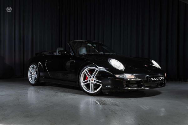 Порше 911 2006 в Вильнюс на AUTOMOTO.COM.LV Черный Порше 911 2006 в Вильнюс, объемом двигателя 3.82 л и пробегом 68 тыс. км за 45000 €, фото 4 на AUTOMOTO.COM.LV