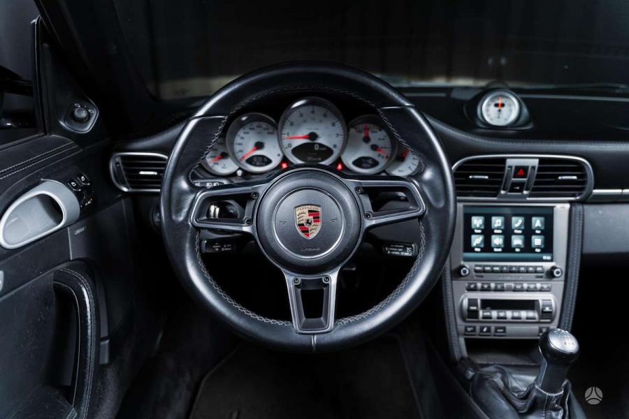 Черный Порше 911 2006 в Вильнюс, объемом двигателя 3.82 л и пробегом 68 тыс. км за 45000 €, фото 22 на AUTOMOTO.COM.LV