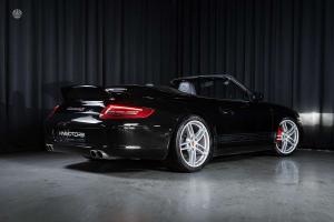 Melns Porsche 911 2006 Viļņa, ar dzinēja tilpumu 3.82 L un nobraukumu 68 tūkst. km par 42999 €, foto 5 vietnē AUTOMOTO.COM.LV