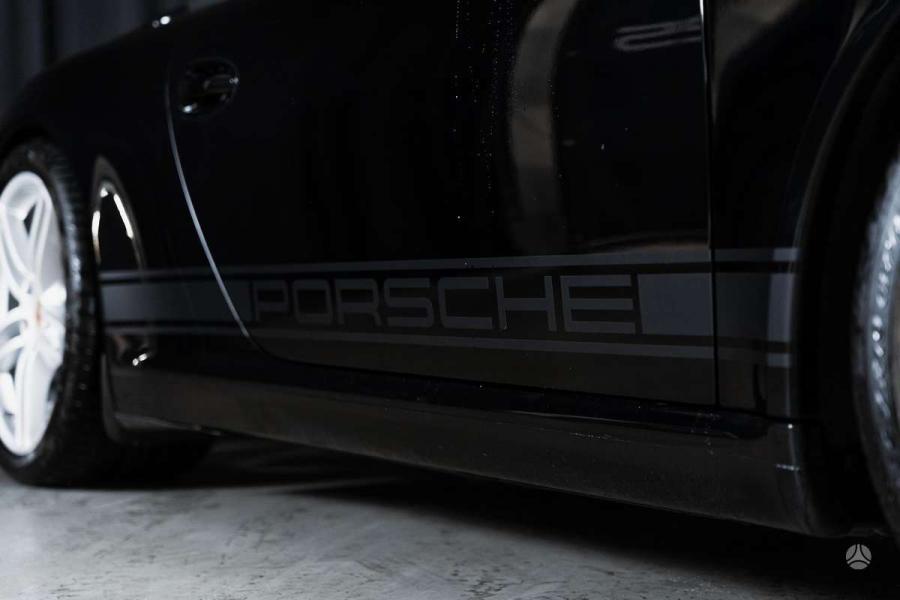 Melns Porsche 911 2006 Viļņa, ar dzinēja tilpumu 3.82 L un nobraukumu 68 tūkst. km par 42999 €, foto 11 vietnē AUTOMOTO.COM.LV