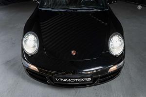 Melns Porsche 911 2006 Viļņa, ar dzinēja tilpumu 3.82 L un nobraukumu 68 tūkst. km par 42999 €, foto 18 vietnē AUTOMOTO.COM.LV