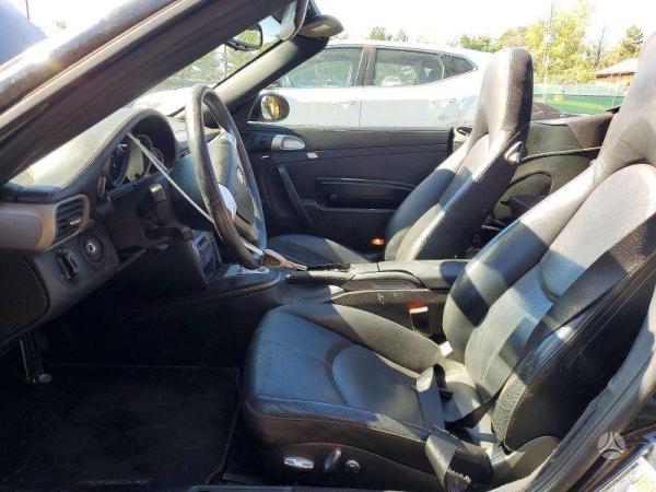 Black Porsche 911 2007 in Klaipeda, with an engine capacity of 3.60 L and mileage of 83 thousand km for 18500 €, photo 8 on AUTOMOTO.COM.LV