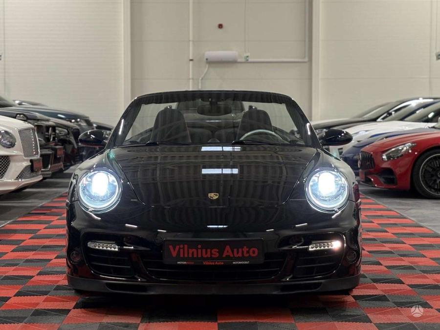 Black Porsche 911 2008 in Vilnius, with an engine capacity of 3.60 L and mileage of 93 thousand km for 72490 €, photo 3 on AUTOMOTO.COM.LV