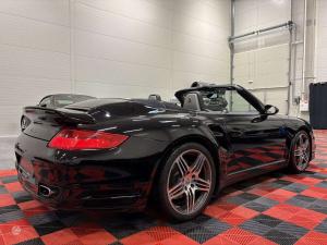 Black Porsche 911 2008 in Vilnius, with an engine capacity of 3.60 L and mileage of 93 thousand km for 72490 €, photo 5 on AUTOMOTO.COM.LV