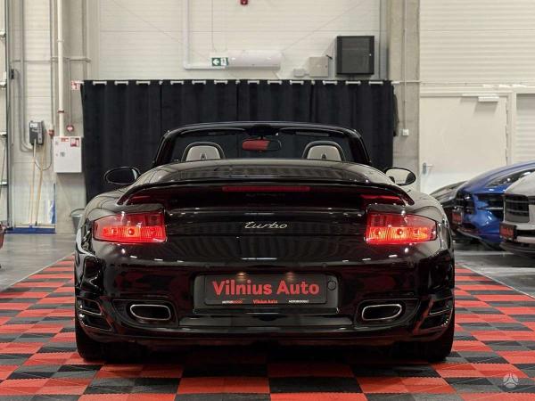 Black Porsche 911 2008 in Vilnius, with an engine capacity of 3.60 L and mileage of 93 thousand km for 72490 €, photo 5 on AUTOMOTO.COM.LV