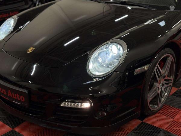 Black Porsche 911 2008 in Vilnius, with an engine capacity of 3.60 L and mileage of 93 thousand km for 72490 €, photo 7 on AUTOMOTO.COM.LV