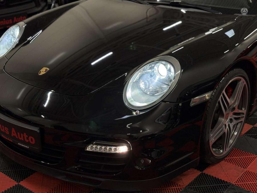 Black Porsche 911 2008 in Vilnius, with an engine capacity of 3.60 L and mileage of 93 thousand km for 72490 €, photo 8 on AUTOMOTO.COM.LV