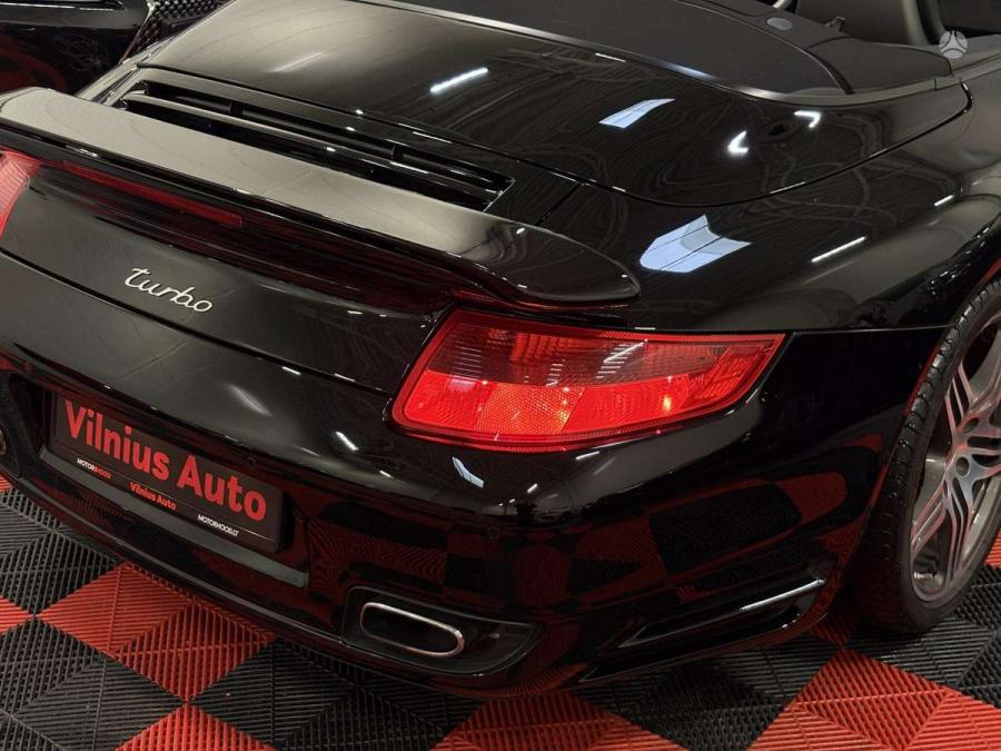 Black Porsche 911 2008 in Vilnius, with an engine capacity of 3.60 L and mileage of 93 thousand km for 72490 €, photo 9 on AUTOMOTO.COM.LV