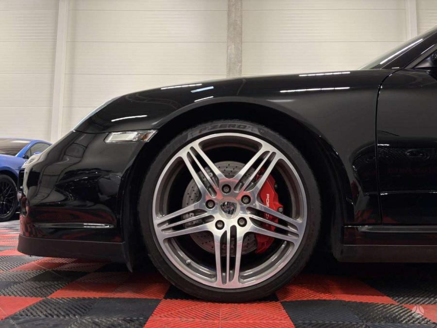 Black Porsche 911 2008 in Vilnius, with an engine capacity of 3.60 L and mileage of 93 thousand km for 72490 €, photo 11 on AUTOMOTO.COM.LV