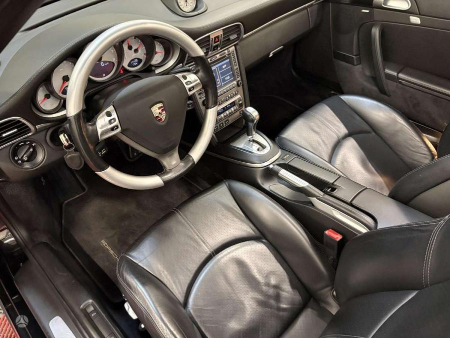 Black Porsche 911 2008 in Vilnius, with an engine capacity of 3.60 L and mileage of 93 thousand km for 72490 €, photo 12 on AUTOMOTO.COM.LV