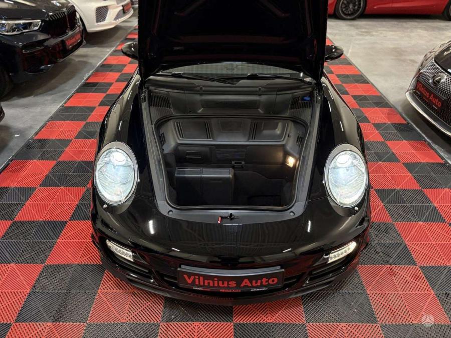 Black Porsche 911 2008 in Vilnius, with an engine capacity of 3.60 L and mileage of 93 thousand km for 72490 €, photo 28 on AUTOMOTO.COM.LV