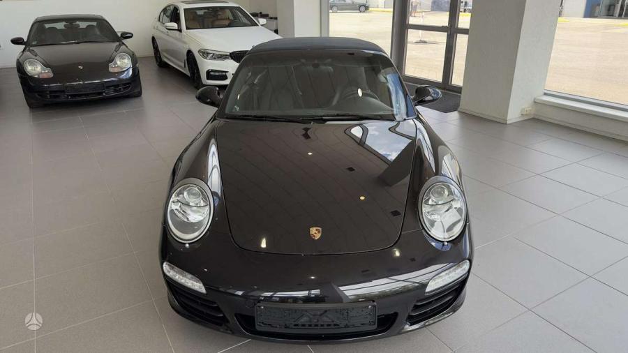 Melns Porsche 911 2009 Marijampole, ar dzinēja tilpumu 3.61 L un nobraukumu 206 tūkst. km par 39999 €, foto 13 vietnē AUTOMOTO.COM.LV