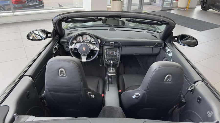 Melns Porsche 911 2009 Marijampole, ar dzinēja tilpumu 3.61 L un nobraukumu 206 tūkst. km par 39999 €, foto 20 vietnē AUTOMOTO.COM.LV