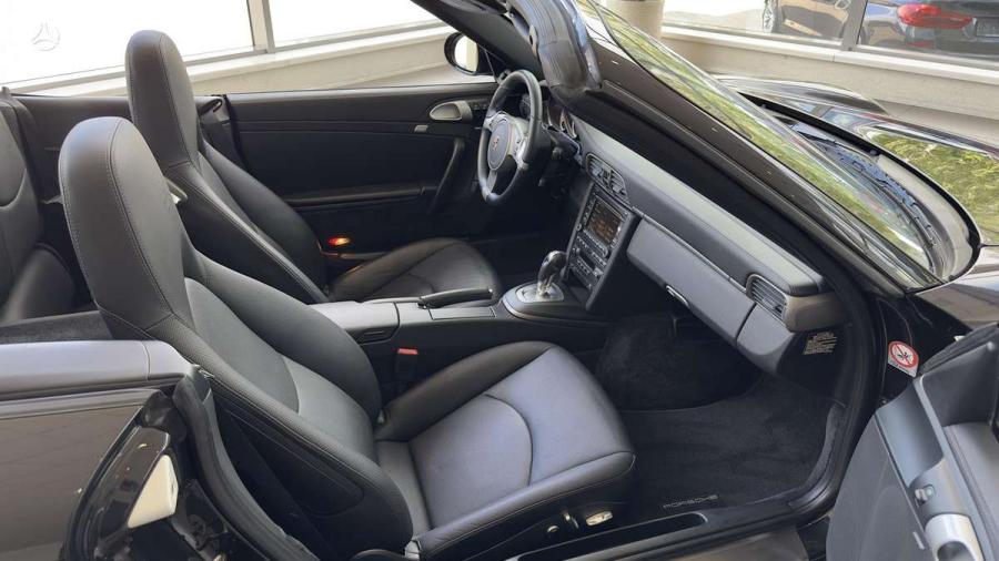 Melns Porsche 911 2009 Marijampole, ar dzinēja tilpumu 3.61 L un nobraukumu 206 tūkst. km par 39999 €, foto 21 vietnē AUTOMOTO.COM.LV