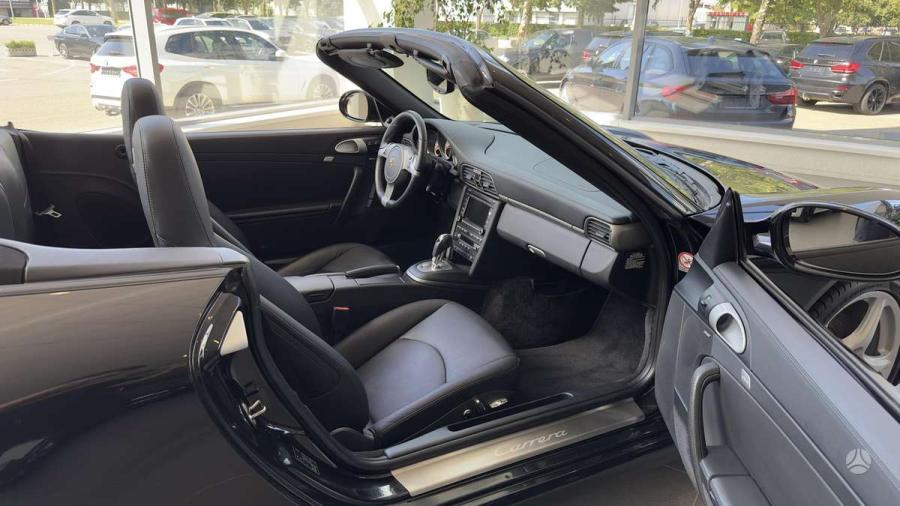 Melns Porsche 911 2009 Marijampole, ar dzinēja tilpumu 3.61 L un nobraukumu 206 tūkst. km par 39999 €, foto 26 vietnē AUTOMOTO.COM.LV