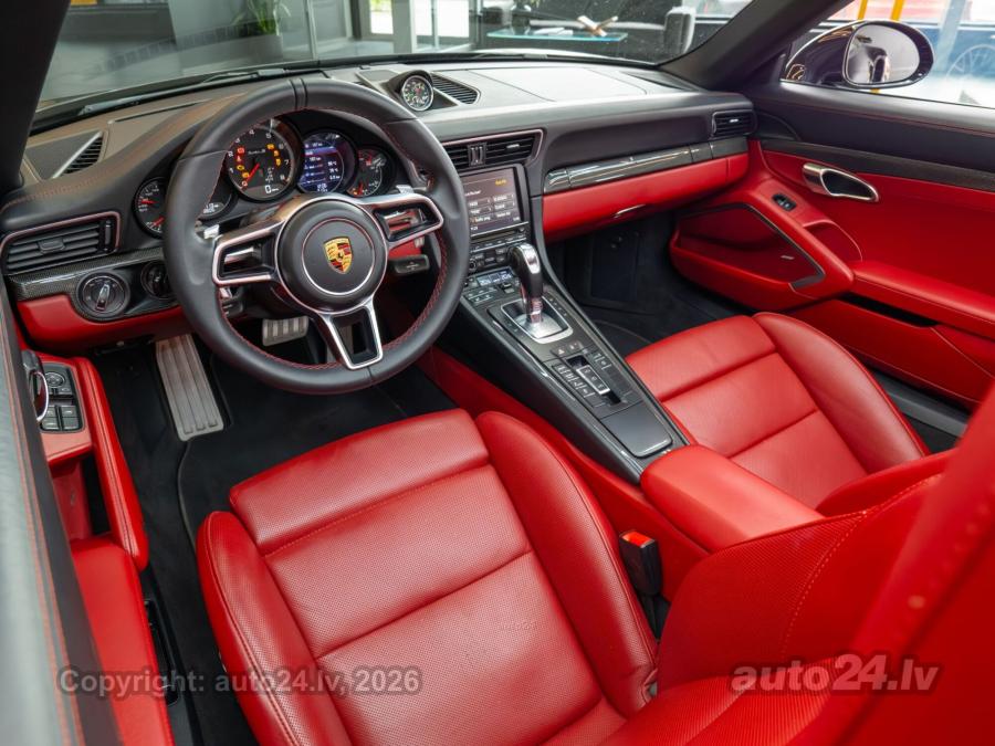 Black Porsche 911 2014 in Tallinn, with an engine capacity of 3.80 L and mileage of 85 thousand km for 119900 €, photo 14 on AUTOMOTO.COM.LV