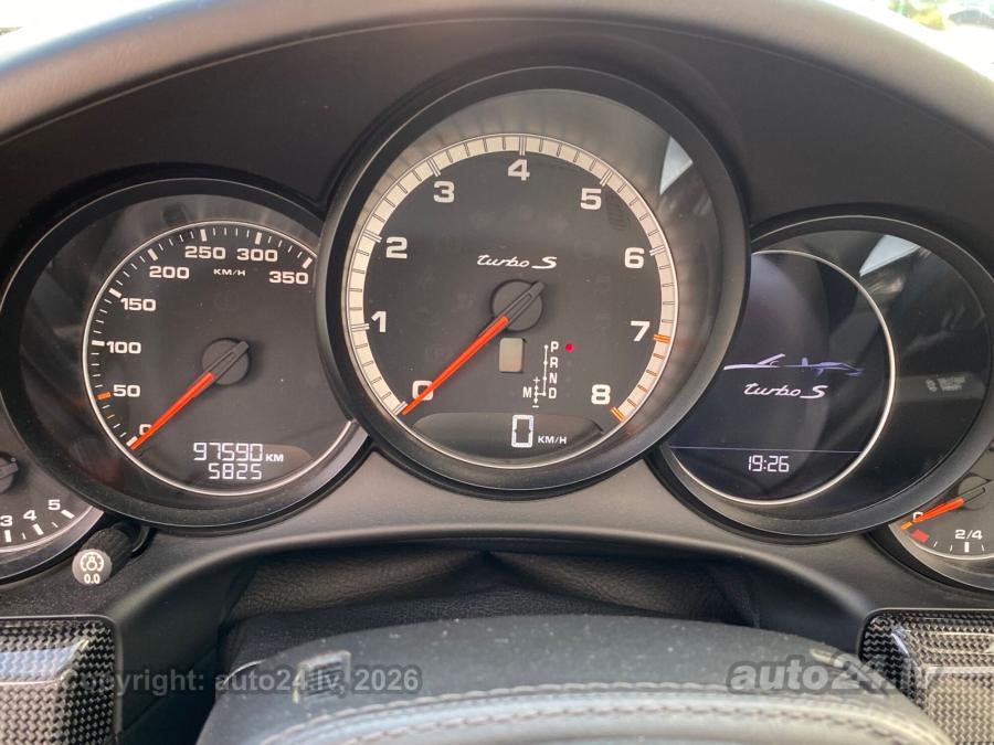 Черный Порше 911 2014 в Таллин, объемом двигателя 3.80 л и пробегом 98 тыс. км за 119900 €, фото 8 на AUTOMOTO.COM.LV