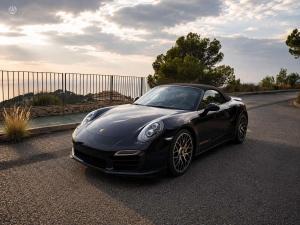 Black Porsche 911 2015 in Siauliai, with an engine capacity of 3.80 L and mileage of 23 thousand km for 103000 €, photo  on AUTOMOTO.COM.LV