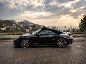 Black Porsche 911 2015 in Siauliai, with an engine capacity of 3.80 L and mileage of 23 thousand km for 103000 €, photo 6 on AUTOMOTO.COM.LV