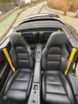 Black Porsche 911 2015 in Siauliai, with an engine capacity of 3.80 L and mileage of 23 thousand km for 103000 €, photo 16 on AUTOMOTO.COM.LV