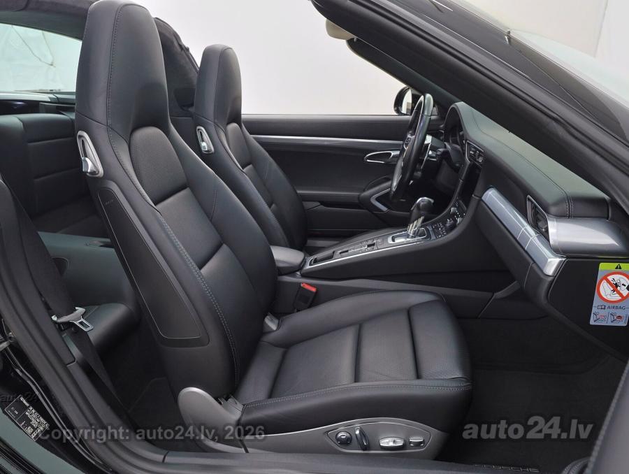 Melns Porsche 911 2016 Tallina, ar dzinēja tilpumu 3.00 L un nobraukumu 86 tūkst. km par 109000 €, foto 12 vietnē AUTOMOTO.COM.LV