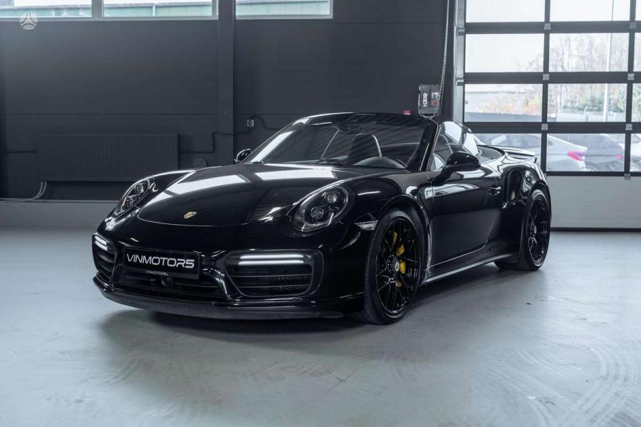 Black Porsche 911 2016 in Vilnius, with an engine capacity of 3.80 L and mileage of 125 thousand km for 109999 €, photo 1 on AUTOMOTO.COM.LV