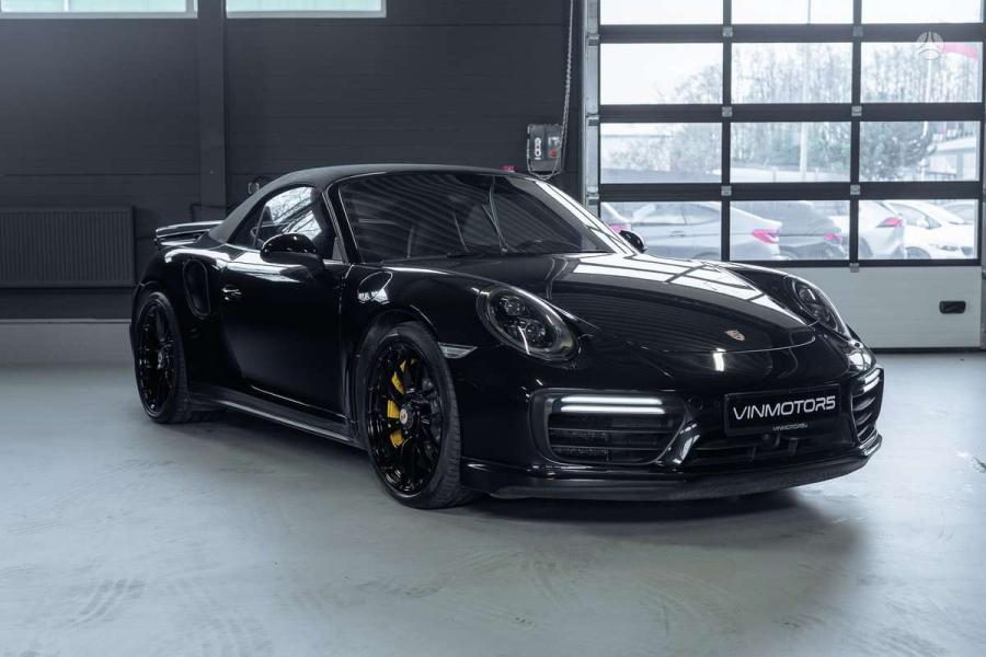 Black Porsche 911 2016 in Vilnius, with an engine capacity of 3.80 L and mileage of 125 thousand km for 109999 €, photo 8 on AUTOMOTO.COM.LV