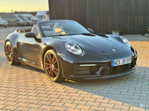 Melns Porsche 911 2020 Kauņa, ar dzinēja tilpumu 2.98 L un nobraukumu 6 tūkst. km par 99000 €, foto  vietnē AUTOMOTO.COM.LV