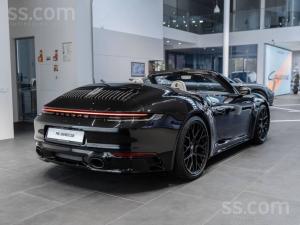 Черный Порше 911 2023 в Рига, объемом двигателя 3.00 л и пробегом 52 тыс. км за 150000 €, фото 4 на AUTOMOTO.COM.LV