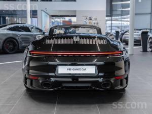 Черный Порше 911 2023 в Рига, объемом двигателя 3.00 л и пробегом 52 тыс. км за 150000 €, фото 7 на AUTOMOTO.COM.LV