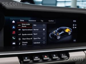 Черный Порше 911 2023 в Рига, объемом двигателя 3.00 л и пробегом 52 тыс. км за 150000 €, фото 23 на AUTOMOTO.COM.LV