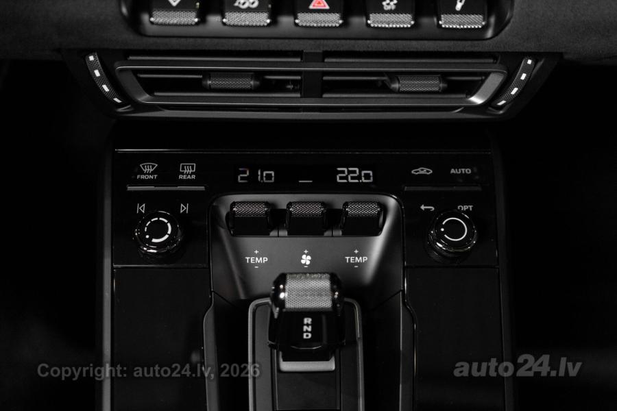 Melns Porsche 911 2024 Rīga, ar dzinēja tilpumu 3.00 L un nobraukumu 4 tūkst. km par 169000 €, foto 28 vietnē AUTOMOTO.COM.LV